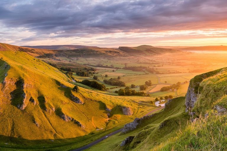 14 Places To Visit In Britain That Look Like Destinations Abroad (2022)