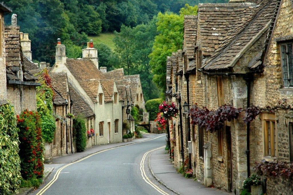 Best Of Britain: 20+ Trips To Add To Your Great British Bucket List (2025)