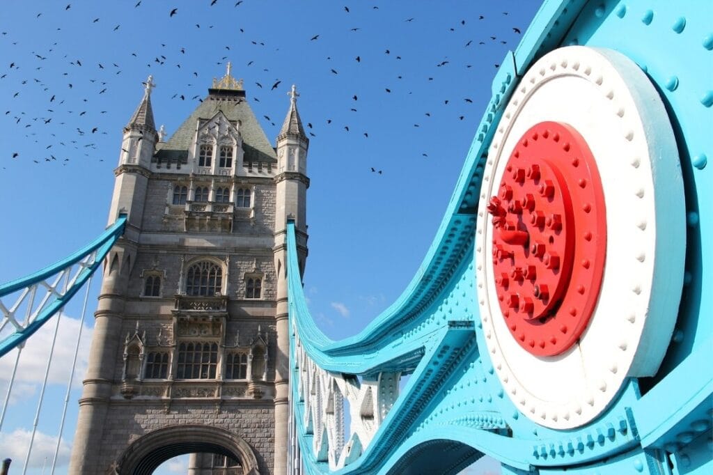 27 Fascinating Facts About Tower Bridge, London (2022 Guide)