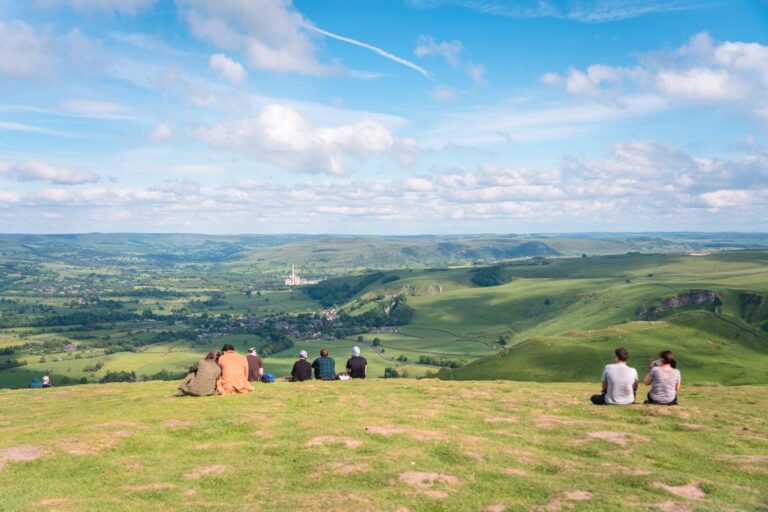 The Ultimate Guide to the Mam Tor Walk, Peak District (2023 Guide)