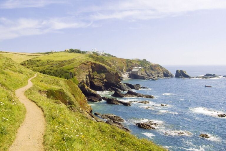The Best Cornwall Road Trip Itinerary + Tips (2025)